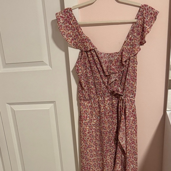 Socialite | Dresses | Socialite Asymmetrical Floral Dress With Soft ...